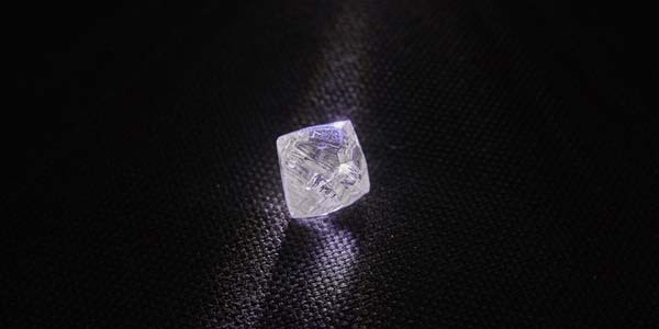 Octahedral rough diamond mined in Russia - Jewellery Business